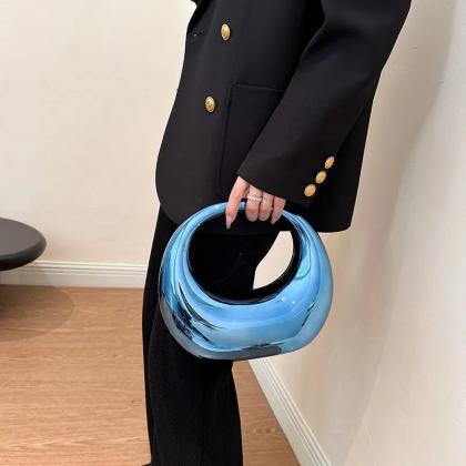 Modern Chic Silver Crescent Moon Handbag on Luulla