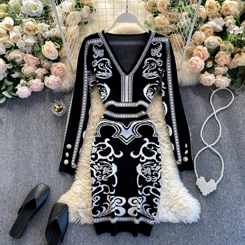 Black Long Sleeve Dress With Intricate Patterns on Luulla